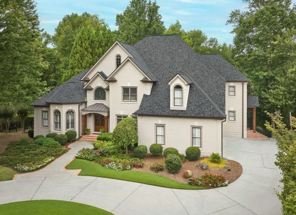 Exclusive Roofing & Solar Specials | MJAK Contracting