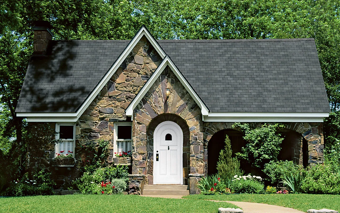 Veteran-Owned Roofing Experts | MJAK Contracting