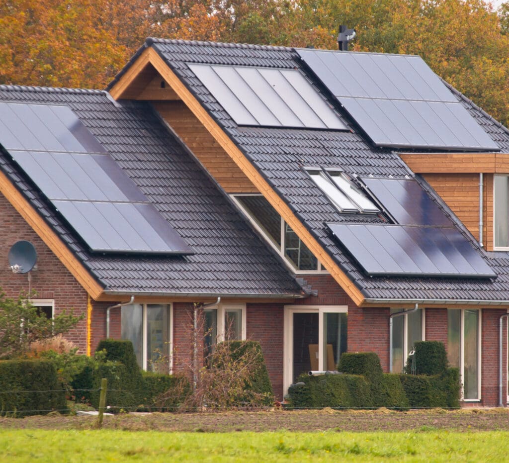 How Residential Solar Panels Power Your Home Efficiently